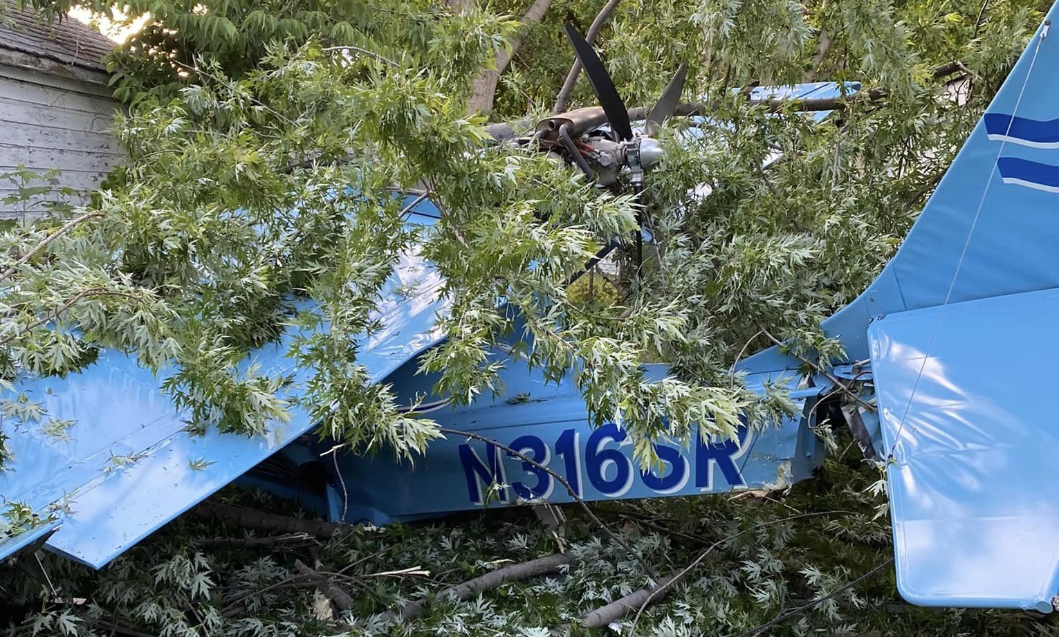 Single Engine Plane Crashes in a Detroit Residents Yard - 7MileRadio.com